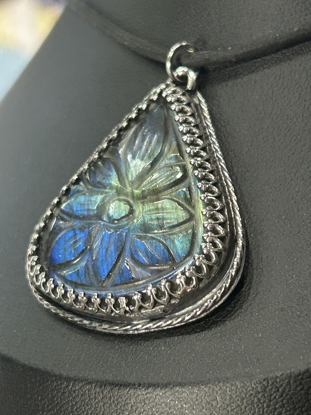 Elven Ranger Pendant - IMGBAT